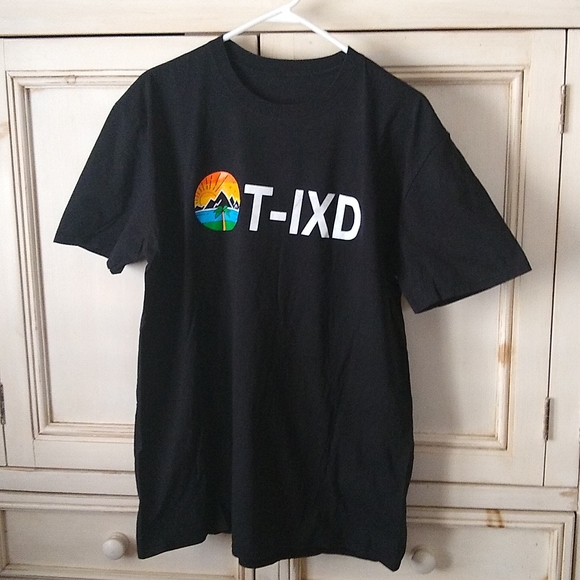 Gildan | Shirts | Amazon Tent Ixd Crossdock Ten2 Tshirt | Poshmark